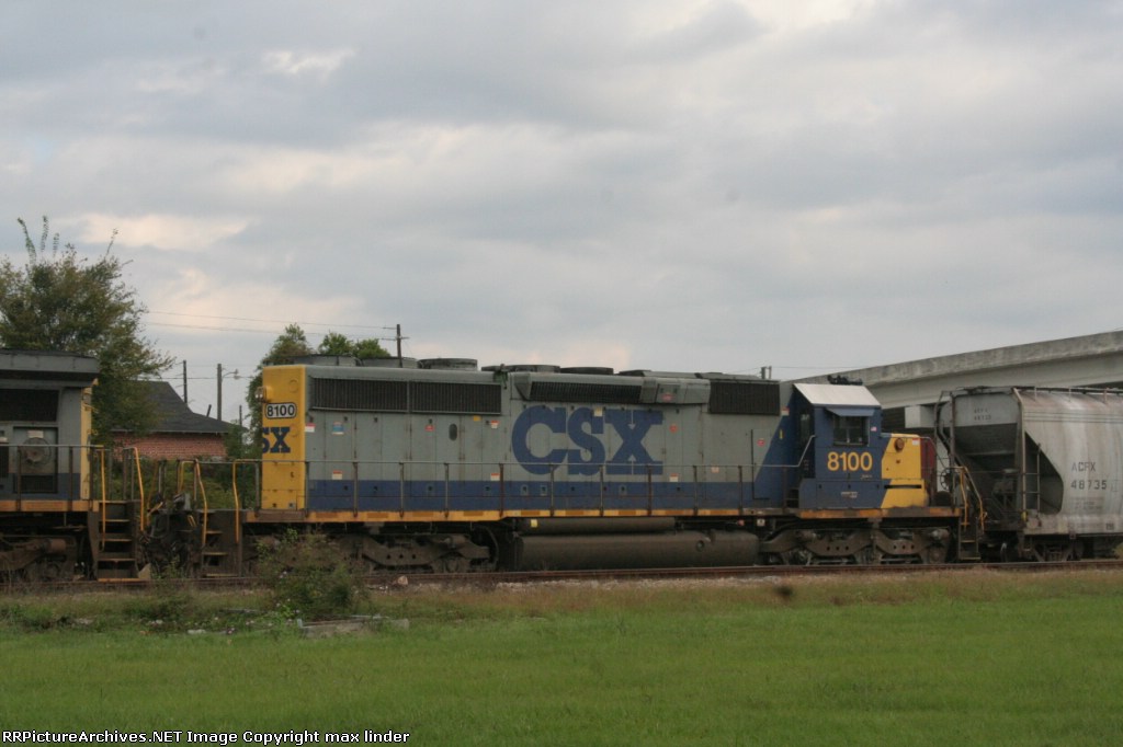 CSX 8100